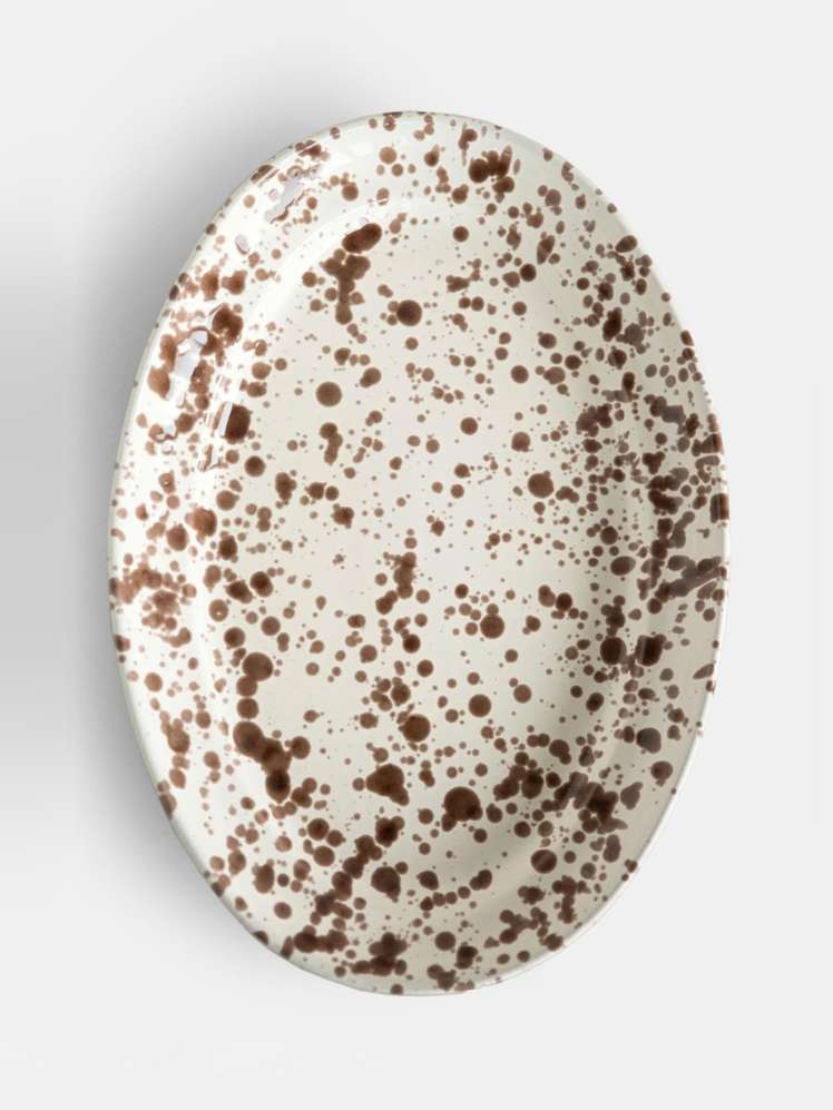 30081_a4b75618ec-spruzzi-vivente-big-oval-plate-brown-creme-1-portrait.jpg
