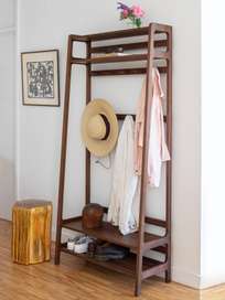 SCP — Agnes Hall Stand - Walnut — undefined | Artilleriet