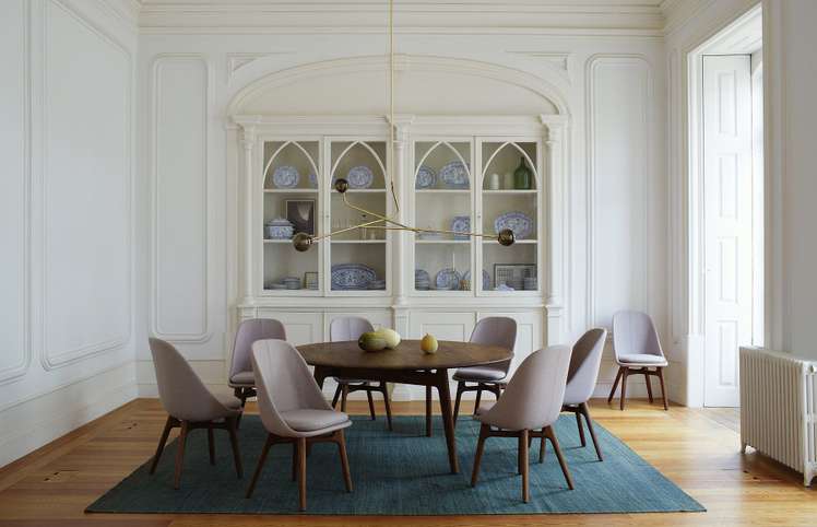 De La Espada — Solo Round Dining Table — Round dining tables | Artilleriet