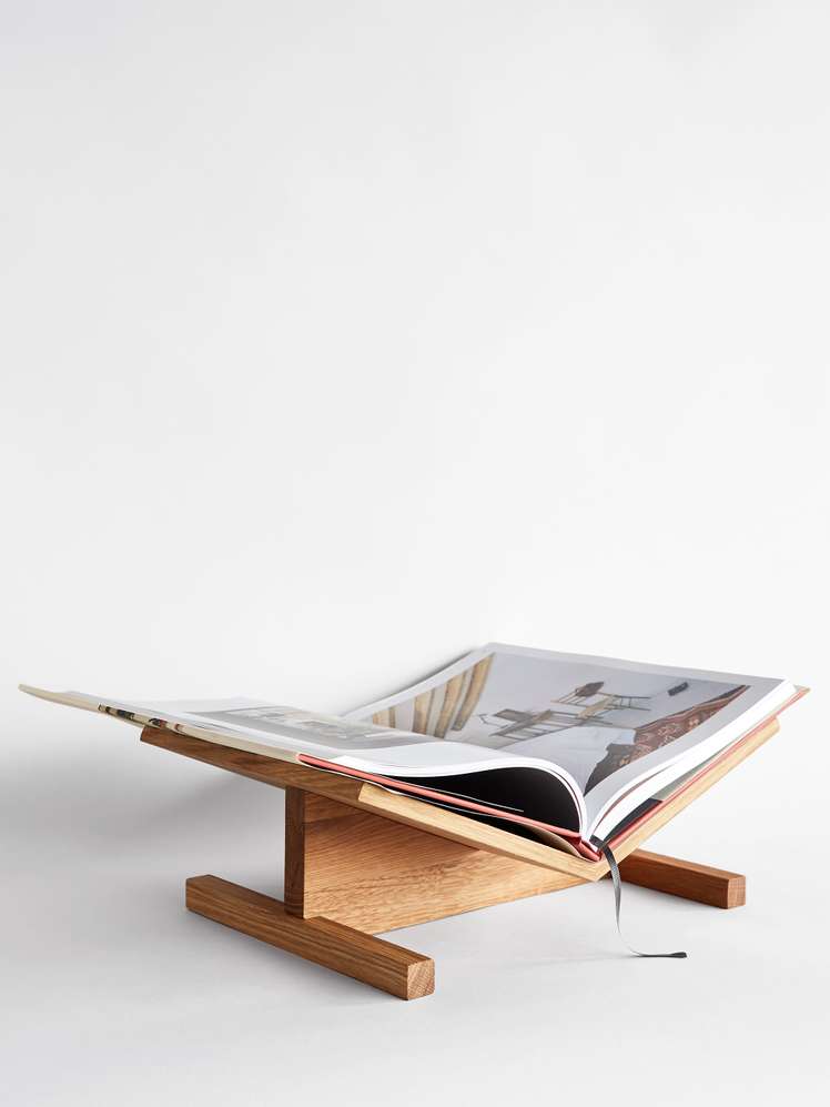 Page Bookstand - Oak