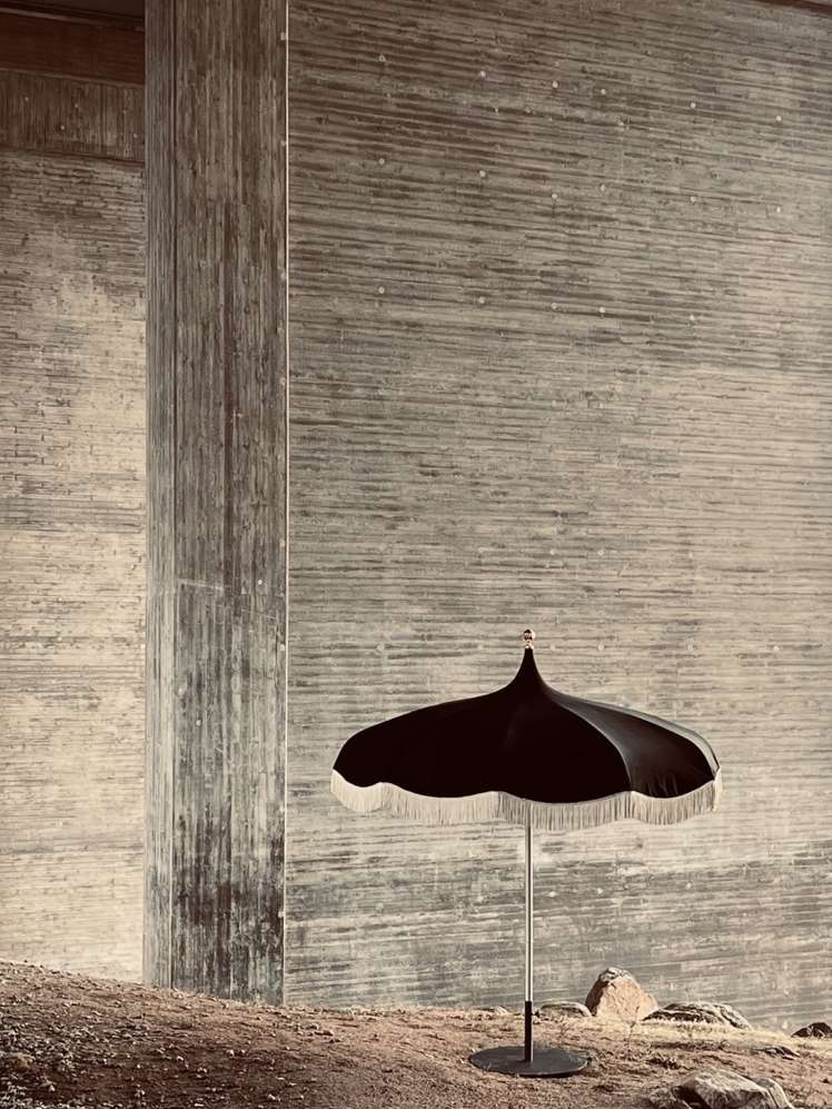 Musch — Soho Fringes Parasol - Black — Parasols | Artilleriet