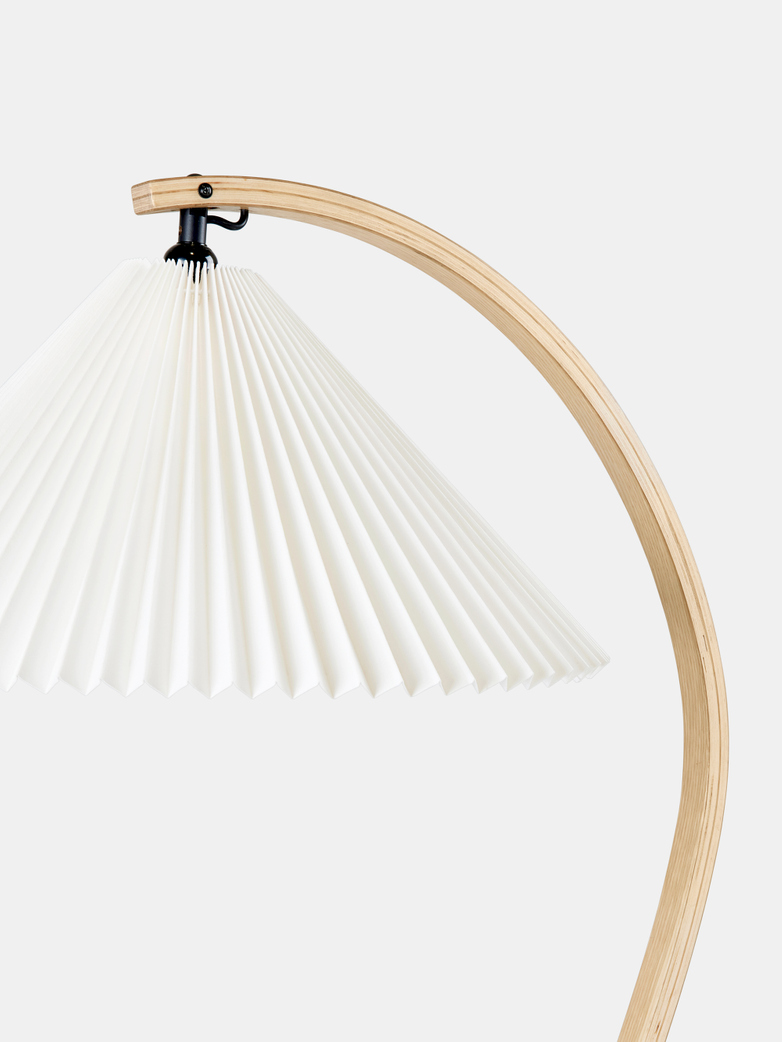 Gubi — Timberline Floor Lamp — Floor lamps | Artilleriet