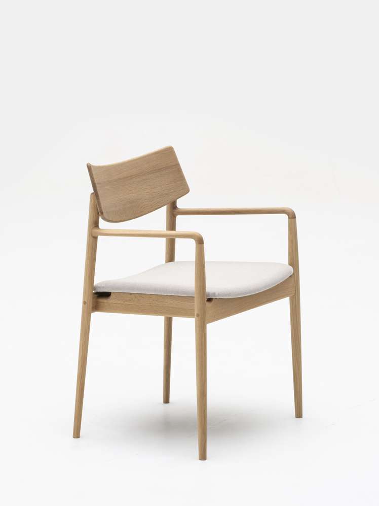 Karimoku Case — A-DC02 - Dining Chair — Upholstered chairs | Artilleriet
