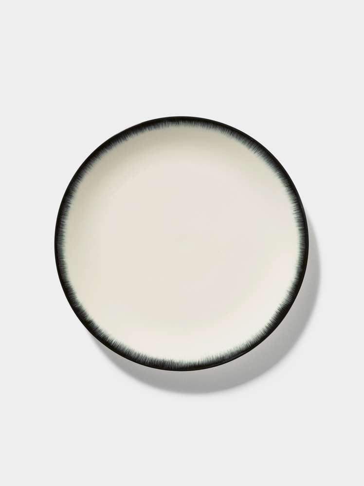 Ann Demeulemeester x Serax — Dé - Plate 28 cm — Dinner plates | Artilleriet