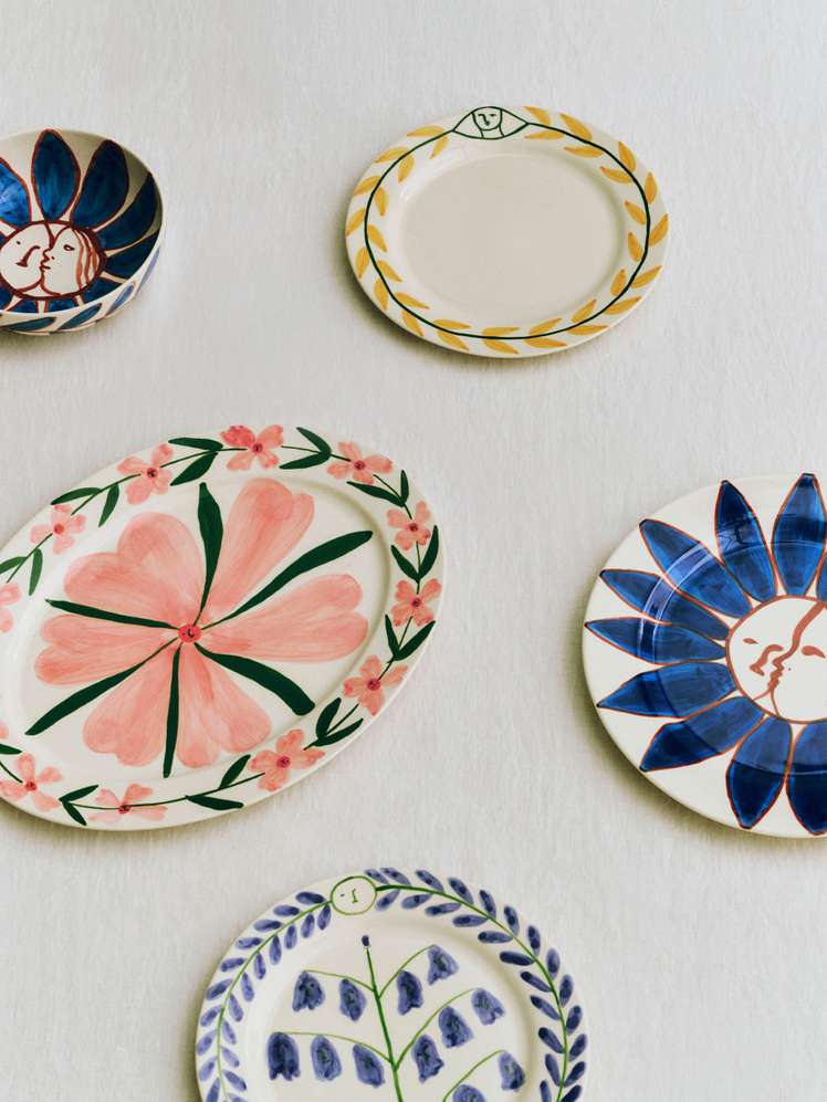 Hay — La Pittura Plate - Bluebells — Dinner plates | Artilleriet