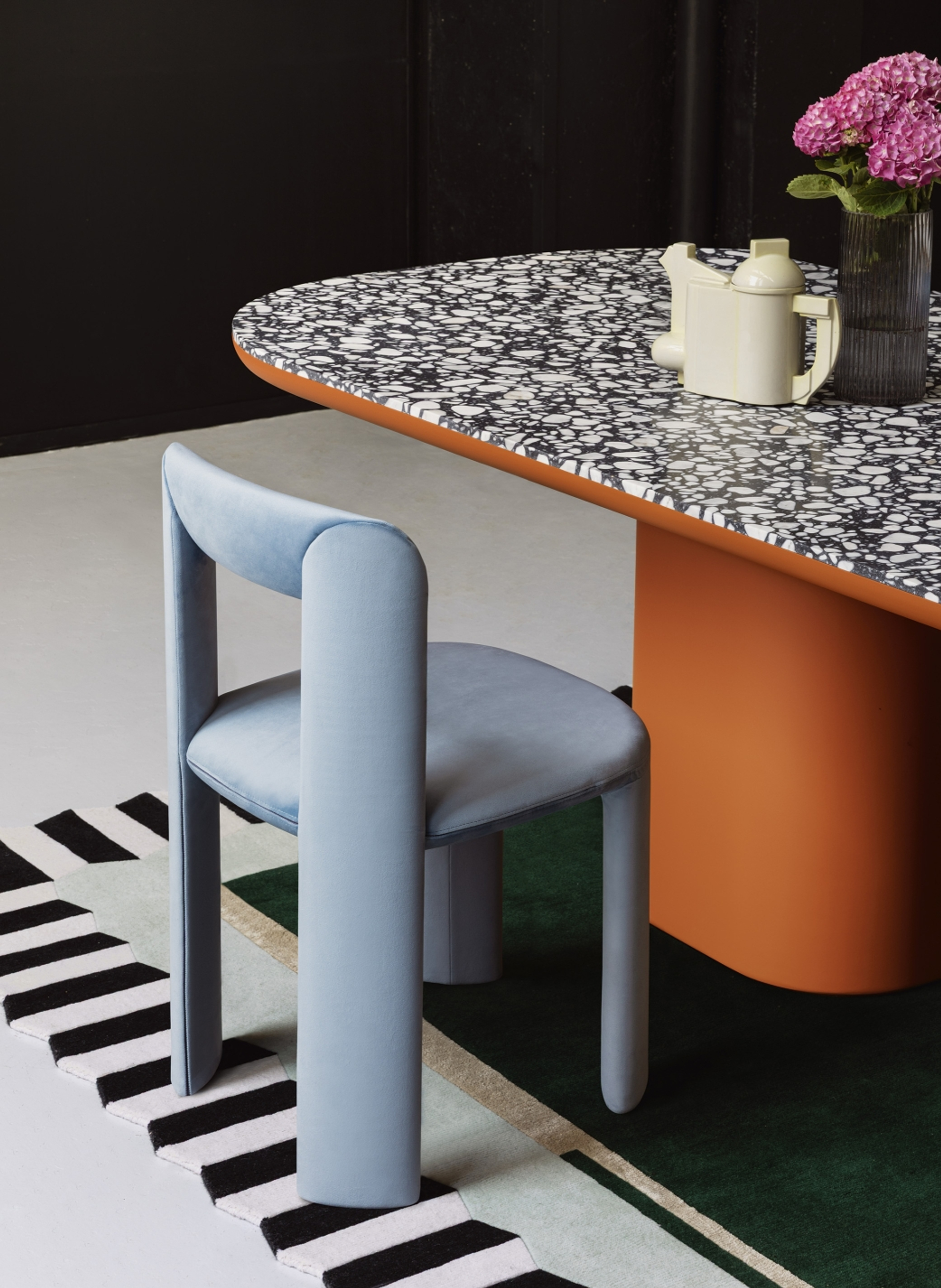 Miniforms — Amia Chair — Upholstered chairs | Artilleriet